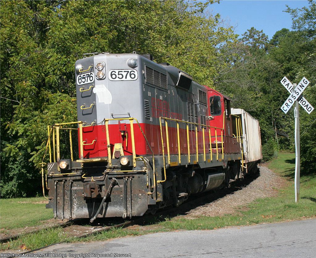 GNRR 6576 arriving Tate yard